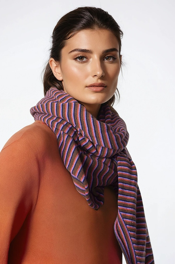 OSKA - Scarf 328 / Wool-viscose blend with cashmere