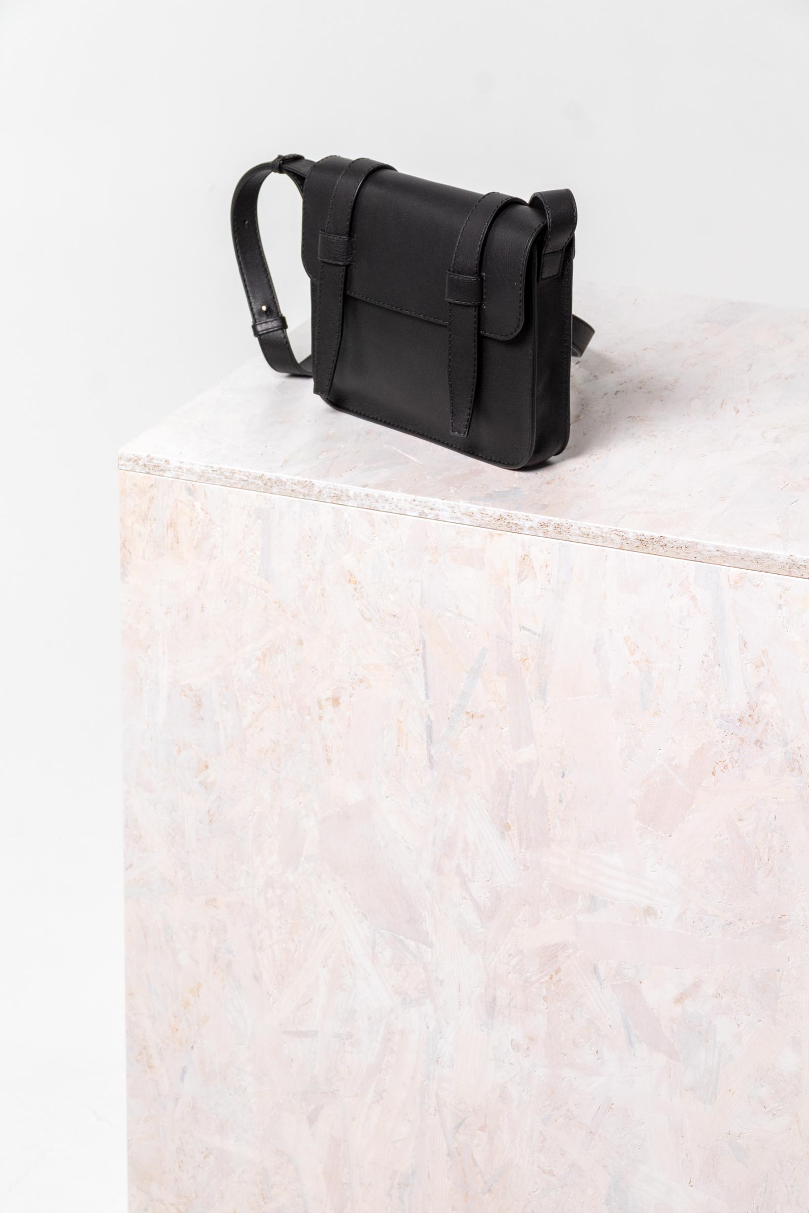 OSKA Netherlands - Bag 401 / Smooth leather