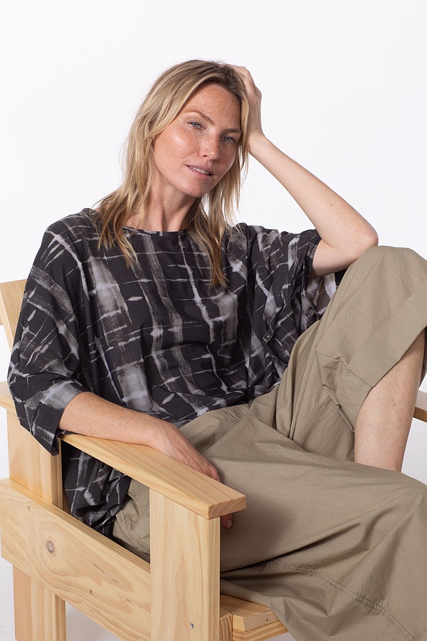 OSKA USA - Blouse 528 / Ultra-light Techno Stretch with Shibori Print
